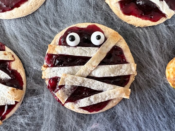 Jam Mummy Wrap Tarts - My Fussy Eater | Easy Family Recipes